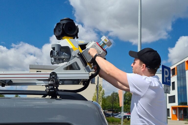 Introductie Trimble MX90 Mobile Mapping systeem - Geometius